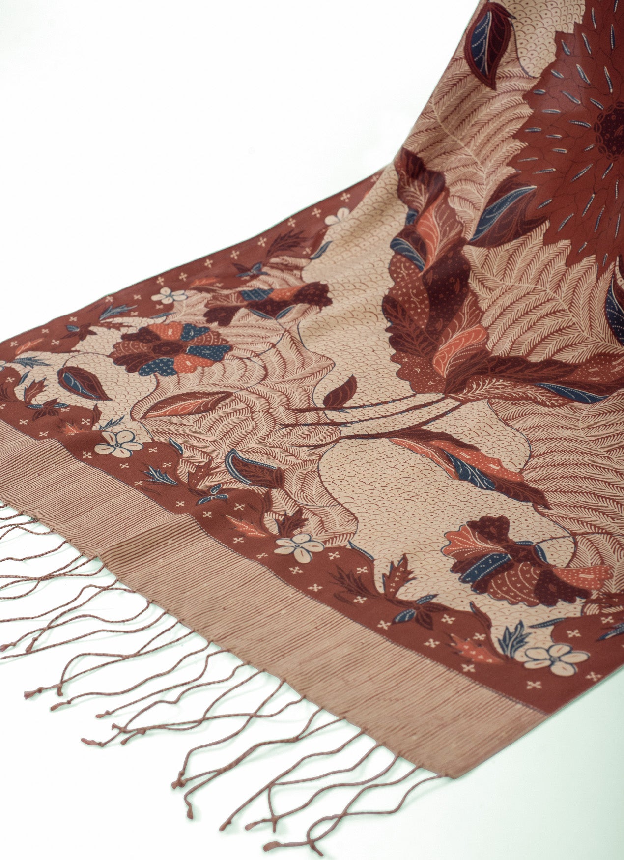 Medium Silk Scarf – Madura Bunga Sisik Ikan Merah – Pithecanthropus Bali