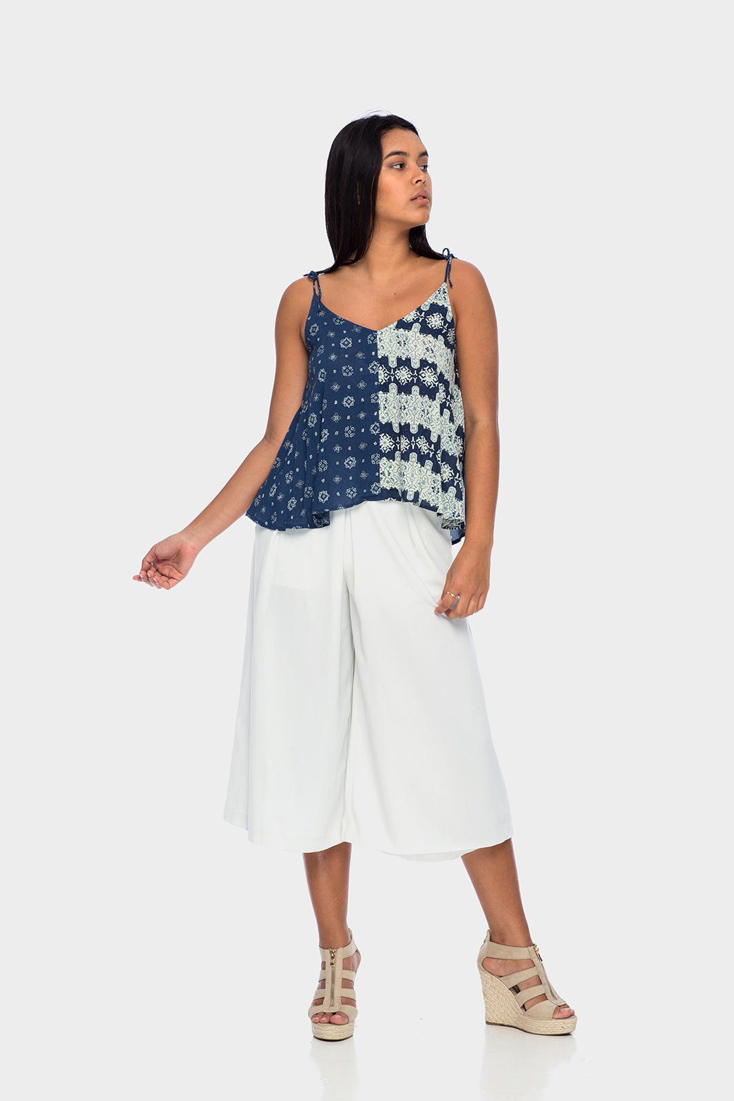 Anaelle Top – Pithecanthropus Bali