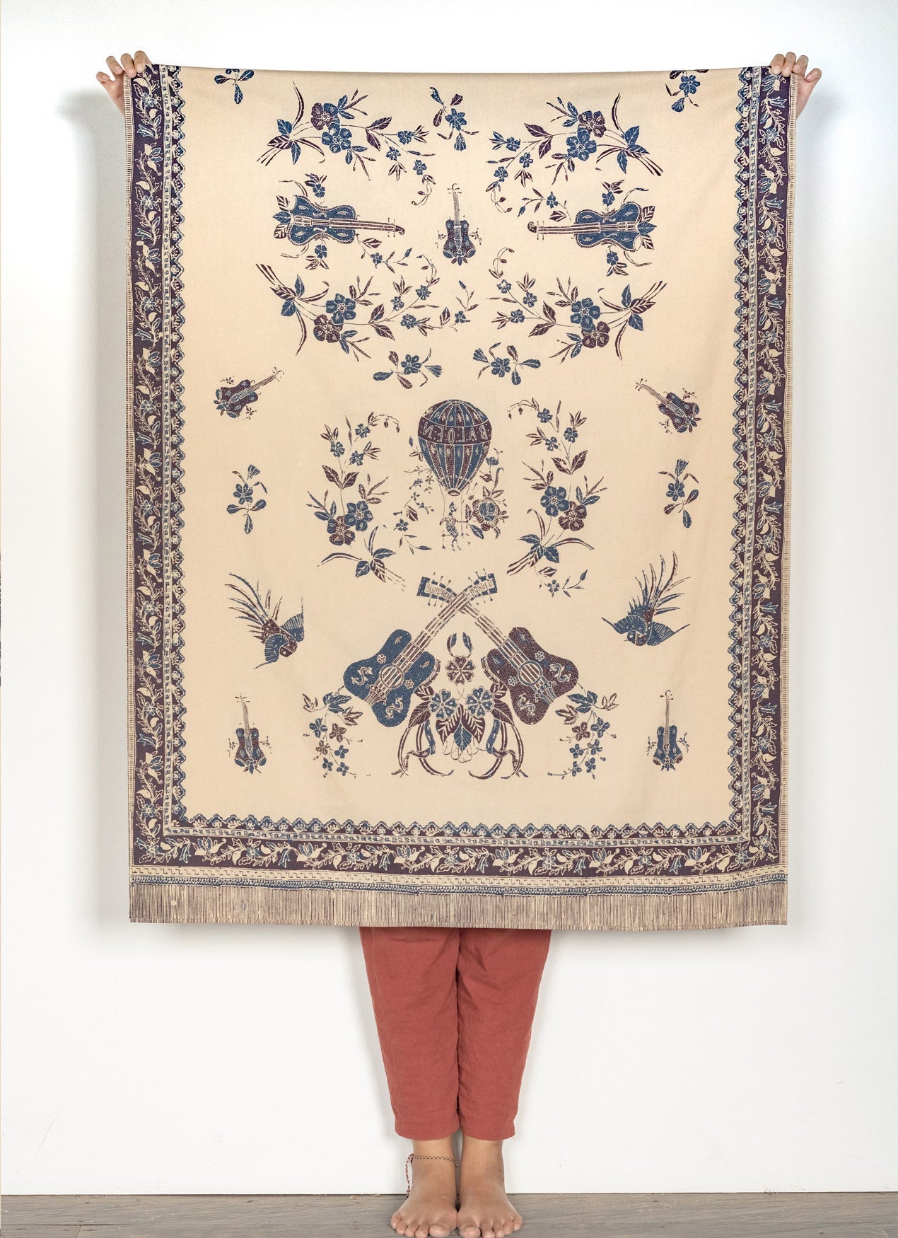 Panel Cloth – Balon Gitar – Pithecanthropus Bali