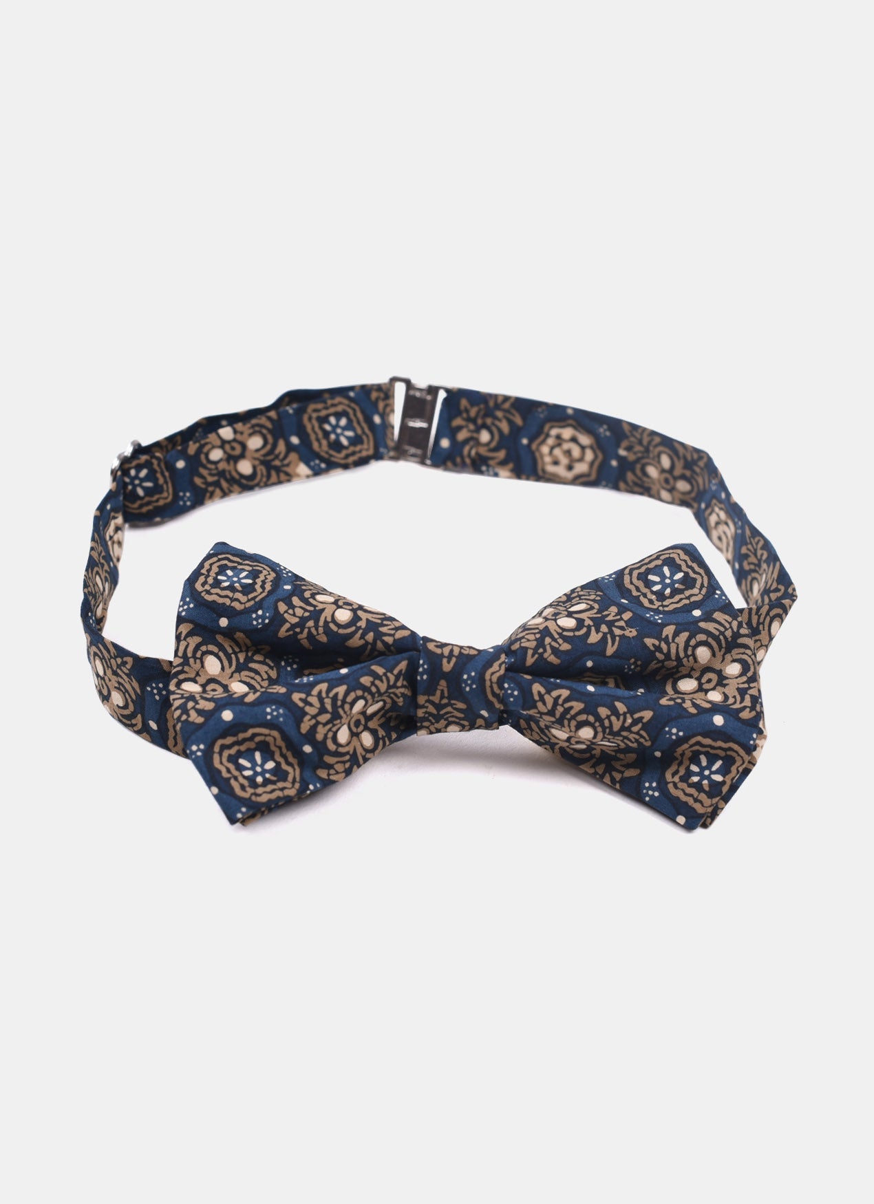 Handmade Batik Bow Tie – Pithecanthropus Bali