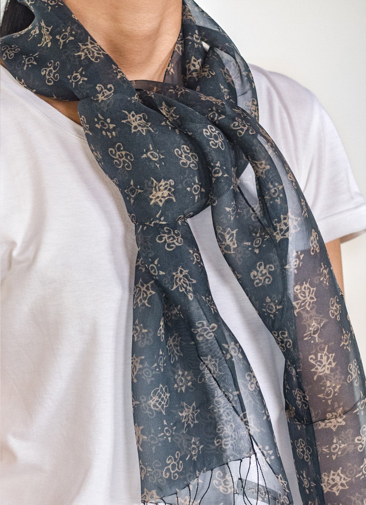 Small Organdy Scarf – Jambi Biru – Pithecanthropus Bali